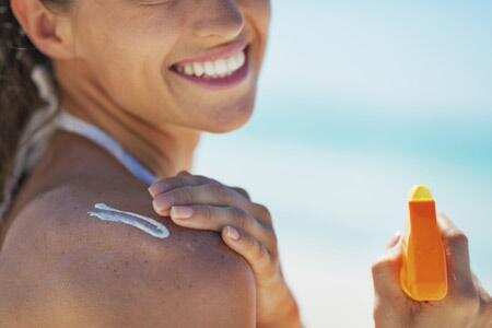 Sunscreen killing coral reefs worldwide