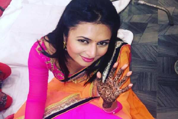Ishita Raman's karwa chauth moment in 'Ye Hai Mohabbatein'