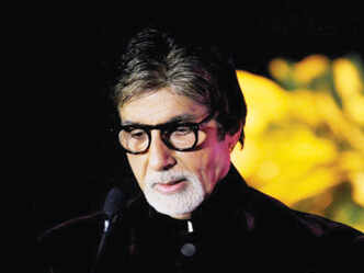 Big B gets nostalgic on completing 46 years in film industry