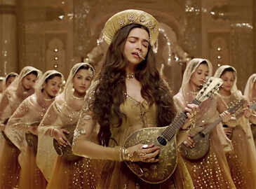 It took six months to choose 'Deewani Mastani' outfit