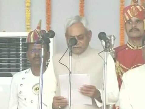 Nitish Kumar sworn in as Bihar CM, Lalu Prasad's son to be his deputy