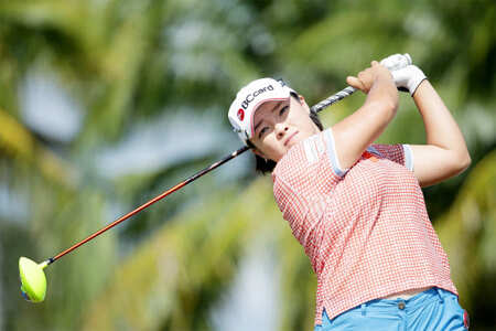 Lydia Ko's late stumbles leave Jang atop Tour Championship