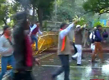 BJP protests outside Delhi CM's residence over auto permit scam