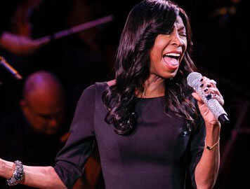 Grammy-winning singer Natalie Cole passes away