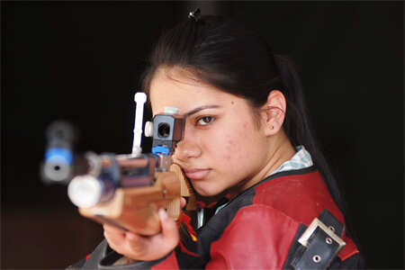 Chandela wins gold in Sweden with world record effort