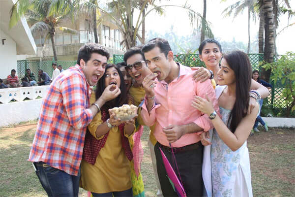 Actors from Bhaage Re Mann celebrate Sankranti on the sets