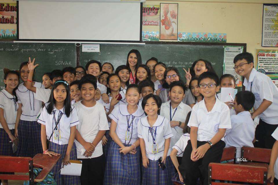 Angelia Ong's 1st official school tour as Miss Earth