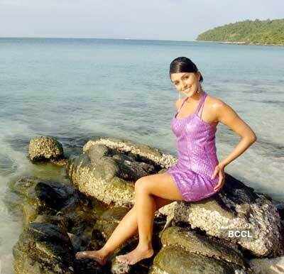 Rajini Movie Photos | Rajini Movie Stills | Rajini Kannada Movie Photo ...