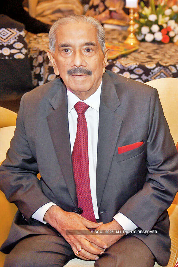 Ramesh Handa’s B’day party- The Etimes Photogallery Page 6