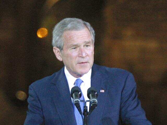 George Bush: Jeb a 'strong and steady hand' for president