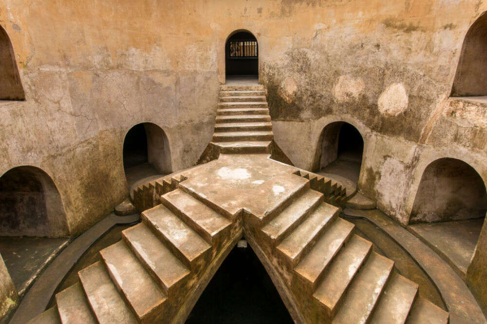 Sumur Gumuling, Indonesia - TimesTravel