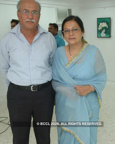 Ajit and Anjali Gadre at the art exhibition of Neela Phadnis in Nagpur ...
