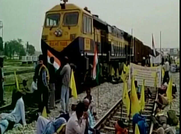 Rail Roko movement enters second day in Cooch Behar