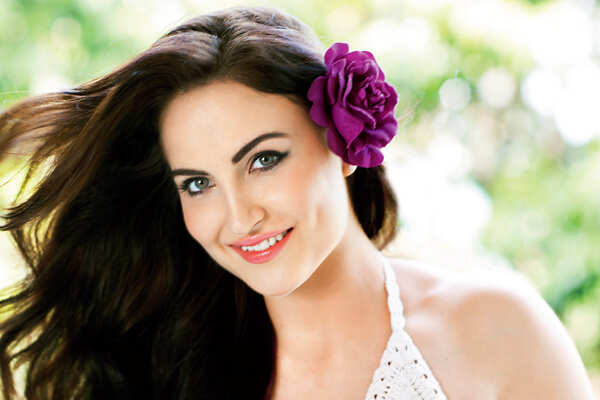 Elli is being stalked