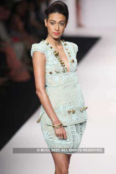 Lekha presents a creation by designer Rehane on Day 2 of Wills India ...