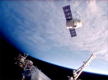 SpaceX delivers inflatable room to International Space Station