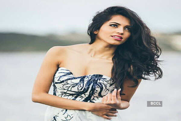 Meet the Glamorous: Pooja Priyanka Miss Fiji World 2016