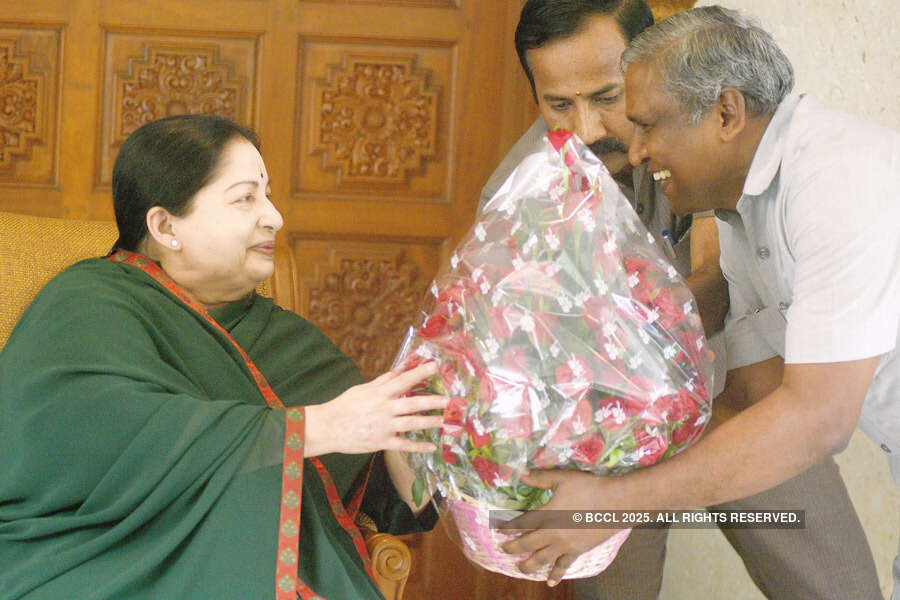 Tamil Nadu Elections 2016 Photogallery - ETimes Tamil Nadu Elections 2016 Photogallery - ETimes