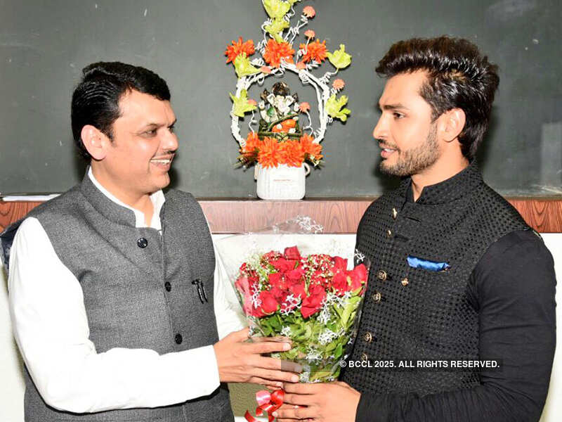 CM Devendra Fadnavis congratulates Rohit Khandelwal on his win