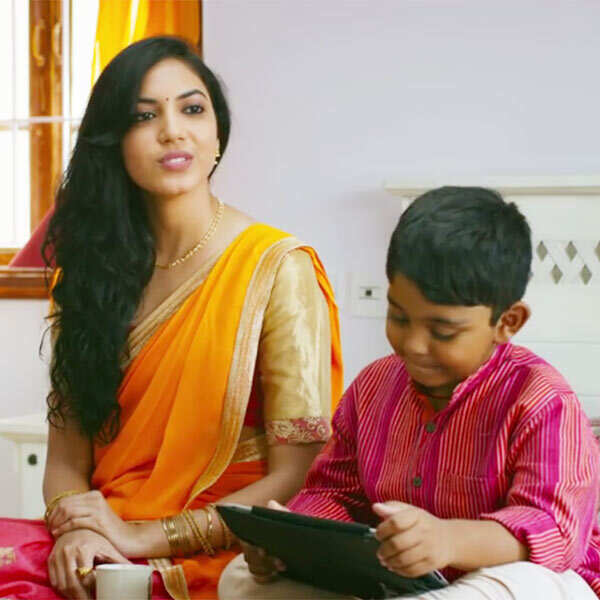Pellichoopulu Movie Stills
