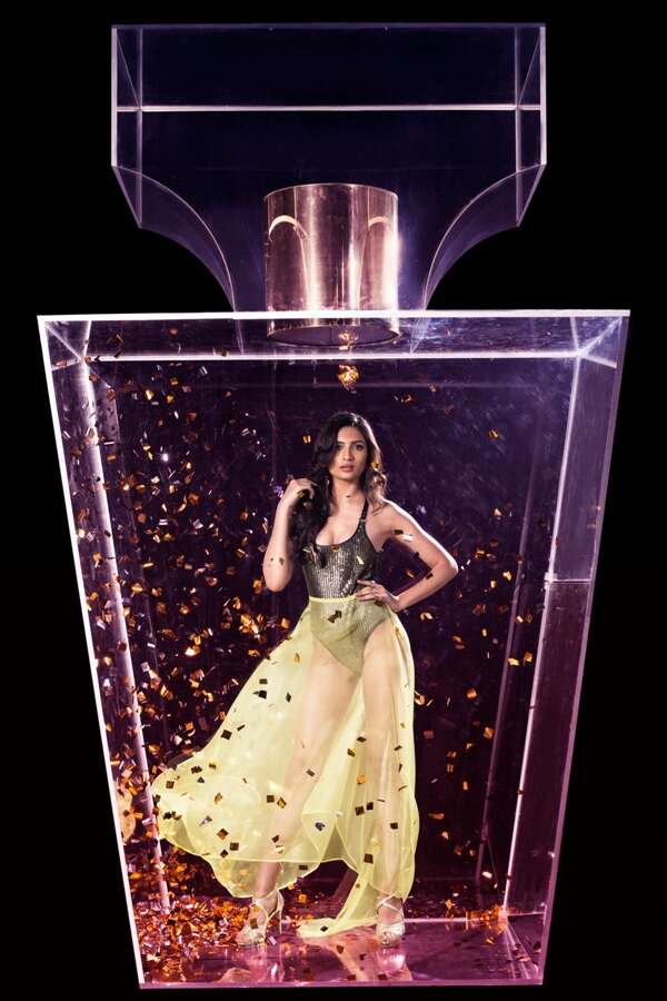 Yamaha Fascino Miss Diva 2016 : Episode 1 - Perfume Bottle Photoshoot