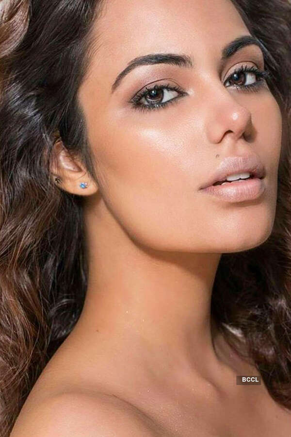 Srishti Rana’s Instagram pictures would make you go gaga over her!