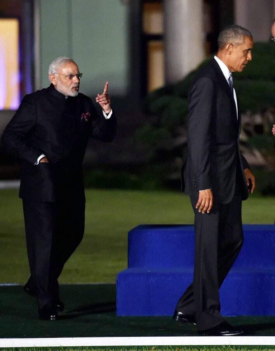Social Humour: Modi meets Obama at G20 summit, pic goes viral- The ...