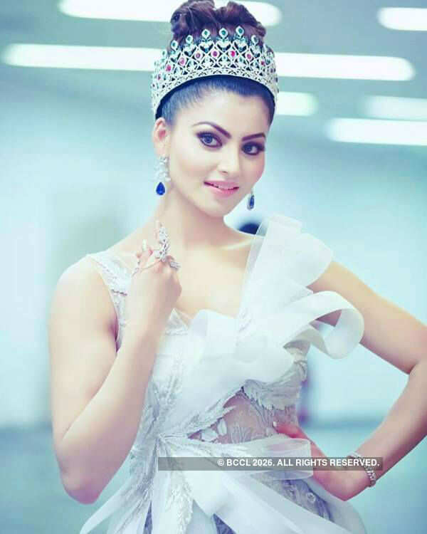 These pictures prove Urvashi Rautela is a real life princess!