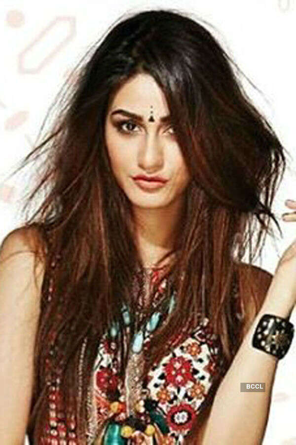 Beauty Queens who nailed the messy hair look