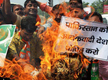 'Pakistan murdabad' slogans echo across nation, protesters burn Pak flag
