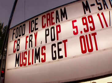 Minnesota: Restaurant owner defends anti-Muslim sign