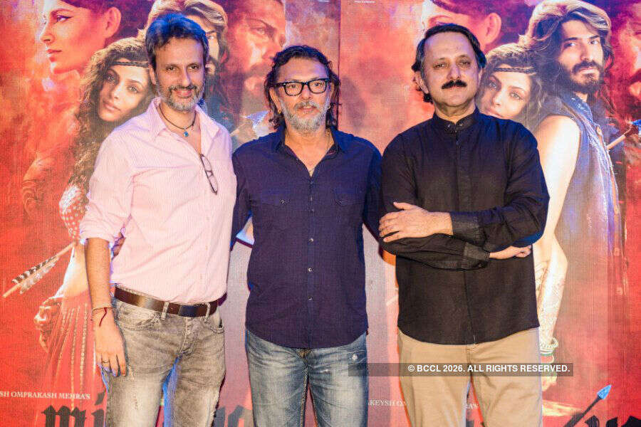 Rohit Khattar, Rakeysh Mehra and Anil Thadani at the red carpet for get ...