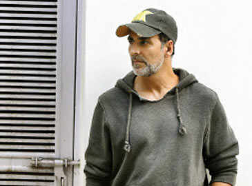 Akshay has more pairs of shoes than wife Twinkle