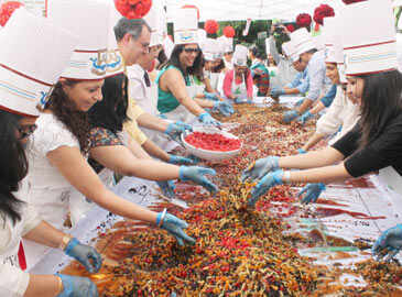People usher in Christmas season with traditional cake mixing ceremony