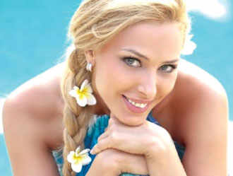 Many people lives in one house in India: Iulia