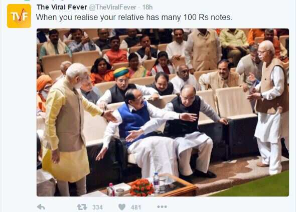 8 witty captions to this Advani pic that went viral
