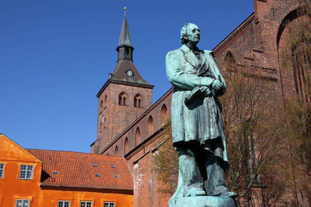 Statues and sculptures, Odense - TimesTravel
