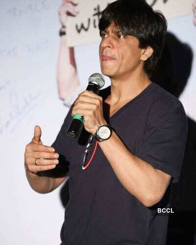 SRK promotes 'MNIK' Pics | SRK promotes 'MNIK' Photos | SRK promotes ...