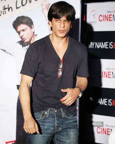 SRK promotes 'MNIK' Pics | SRK promotes 'MNIK' Photos | SRK promotes ...