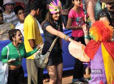 Yeh Dooriyan: On the sets Movie Photos | Yeh Dooriyan: On the sets ...