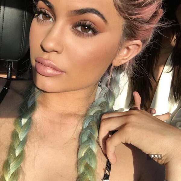 Kylie Jenners Selfies That Standout From 2016 Pics Kylie Jenners