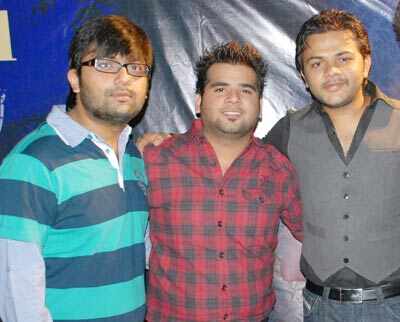 Cast of 'Yeh Dooriyan' during the Deepshikha Nagpal's party for her ...