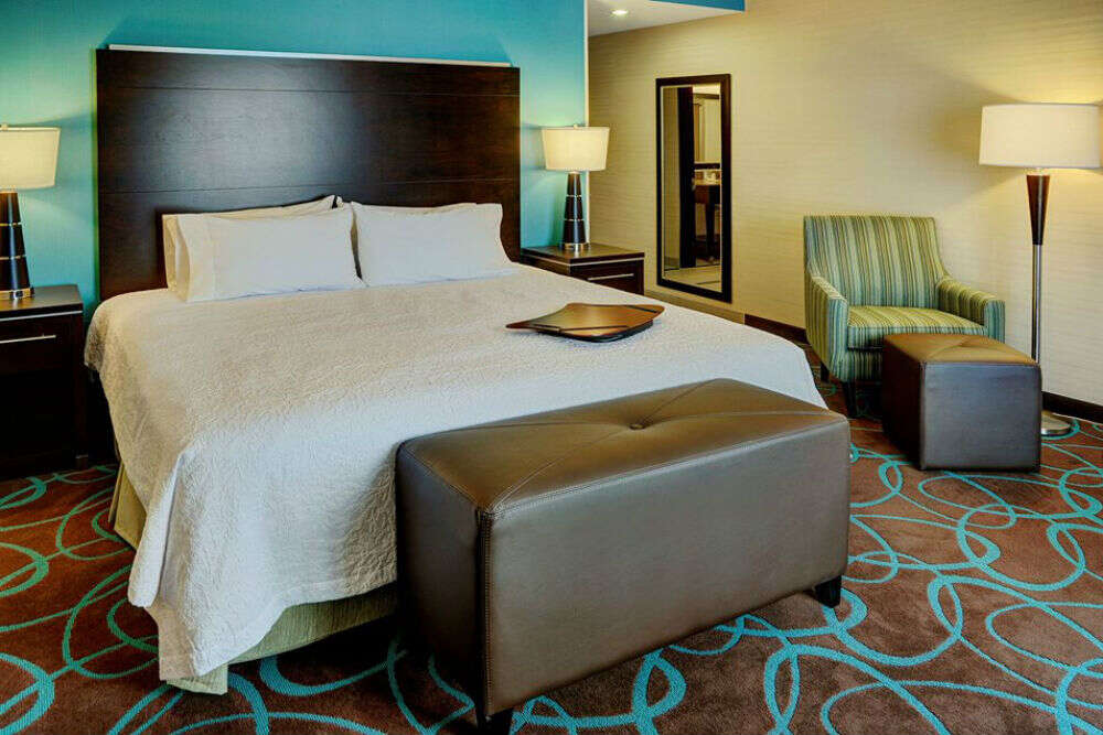 Hampton Inn by Hilton Winnipeg, Winnipeg - TimesTravel