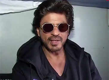 Watch: Shah Rukh Khan shares his experience train journey