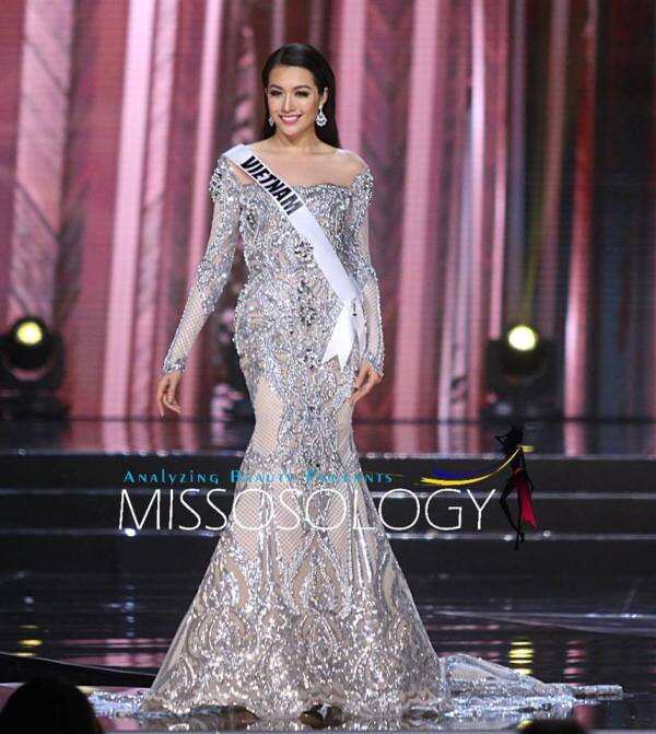 Miss Universe 2016: Evening Gown Round
