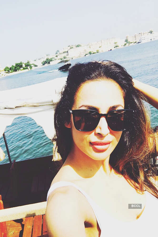 Beach babe Malaika Arora turns on the heat! Pics | Beach babe Malaika ...