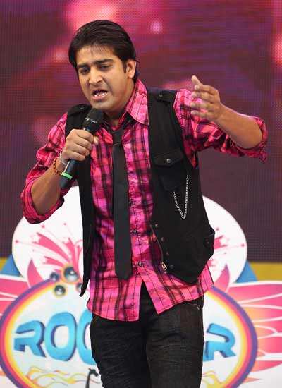 A contestant performs in the Rockstars ahead of the 2010 DLF Indian ...