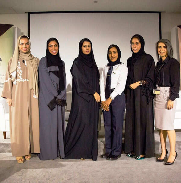 Dubai’s royal family woman becomes first commercial pilot- The Etimes ...
