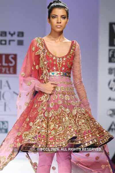 A model presents a creation by designer Jaya Rathore on Day 4 of Wills ...