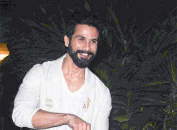 After Rangoon's failure, Shahid wants to do light hearted film